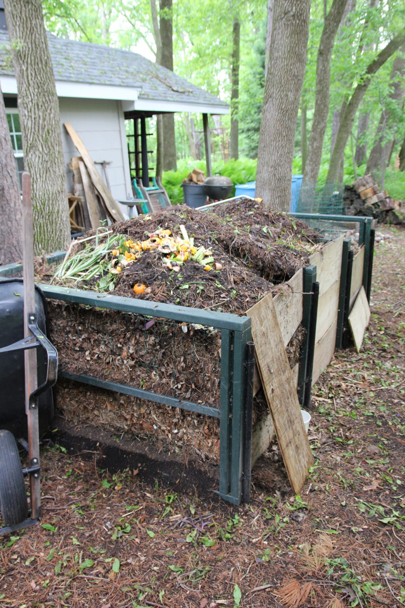 Do-It-Yourself Compost Bin Series – Wisconsin Horticulture