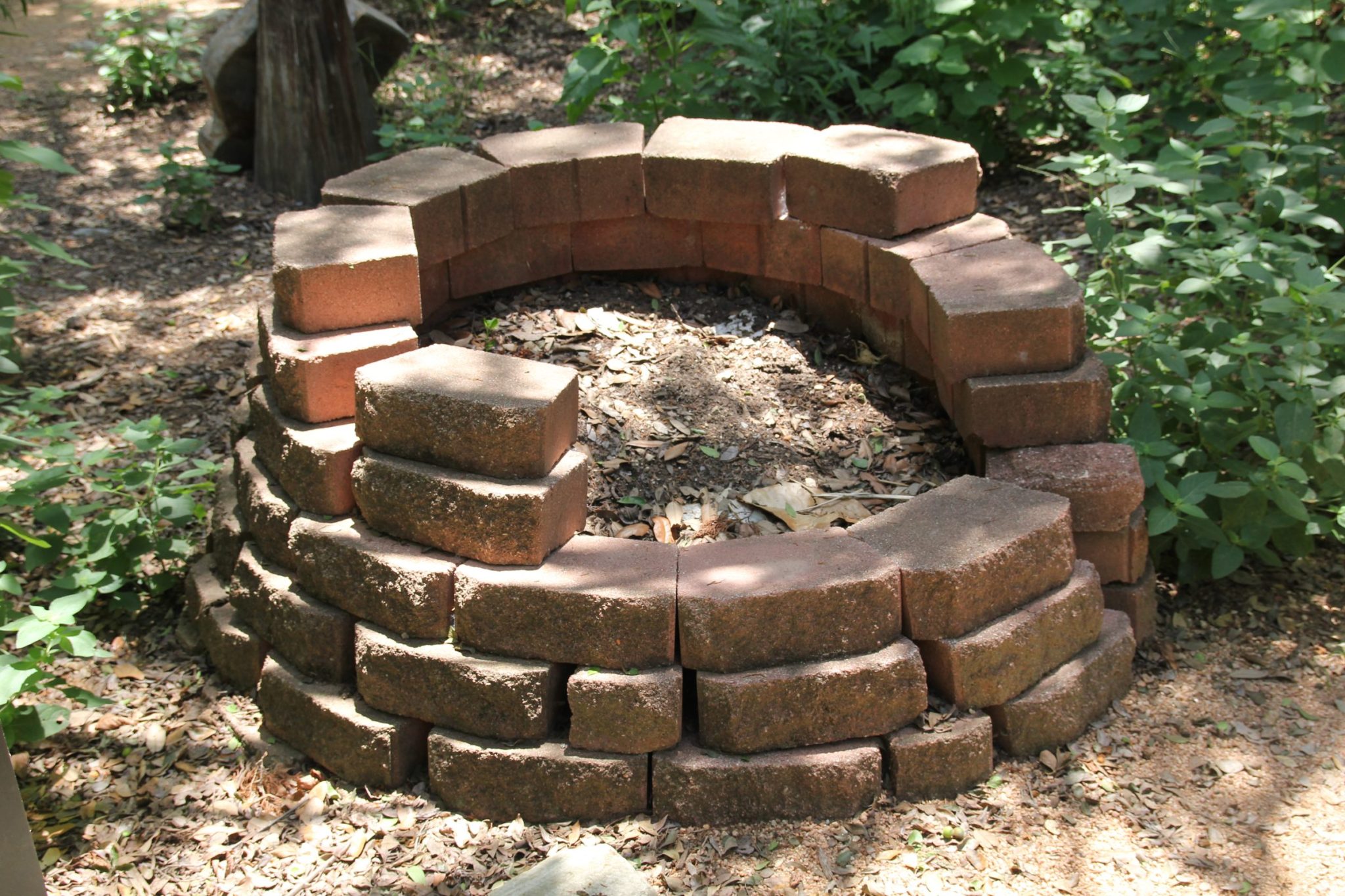 Concrete Block Composter: Do-It-Yourself Compost Bin Instructions ...